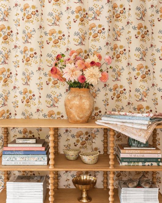 Isabelle Spring Wallpaper