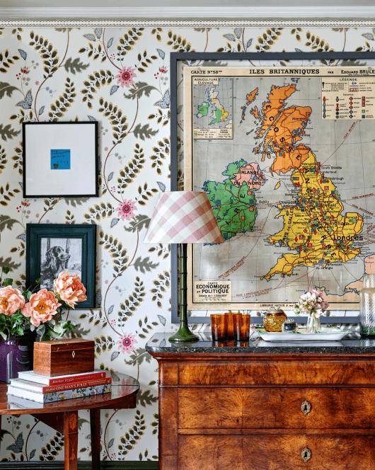 Floral Trail Original Wallpaper